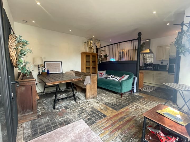 Autumn Getaway? The Coach House Sandate By The Sea - Folkestone