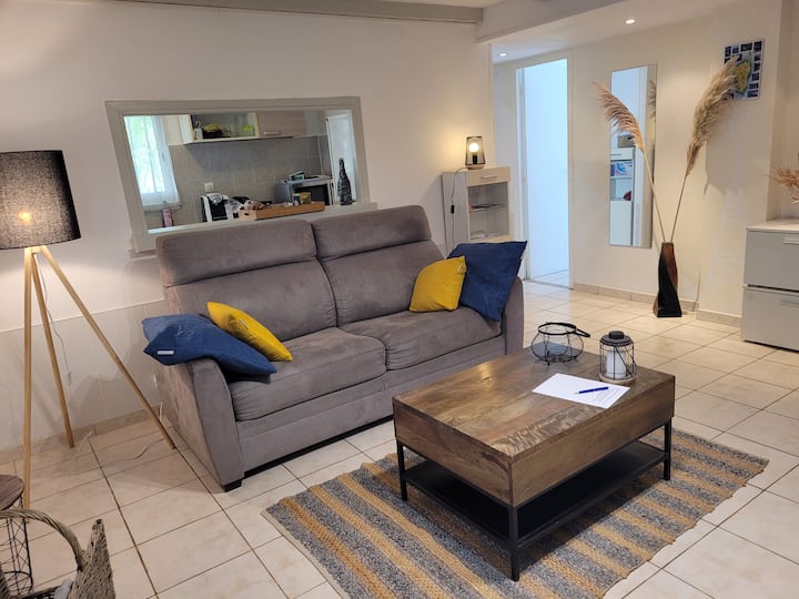 Rez De Villa Calme Et Confortable Avec Jardin - Bastia
