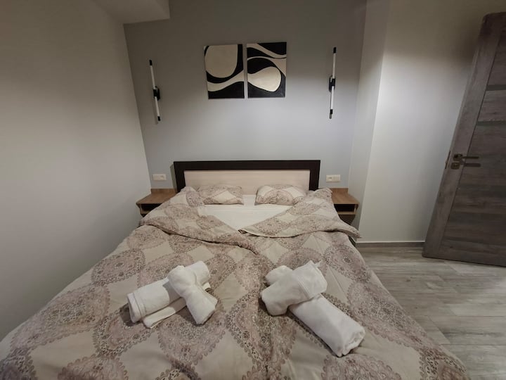 Comfy Corner In Yerevan's Heart - Yerevan