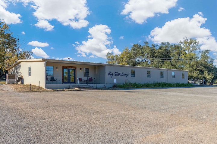 Big Star Lodge At 7a Ranch - Blanco River Access! - Wimberley, TX