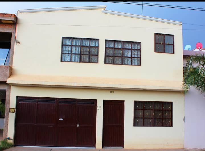 Casa  Muy  Amplia Con Todo Los Servicios - Durango
