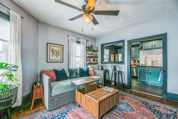 Charming Retreat In Ne Mpls – Views+location! - Minnesota