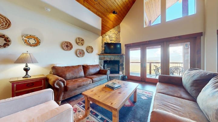 Close To Lifts | Wifi | Views | Peak Condo - Angel Fire, NM