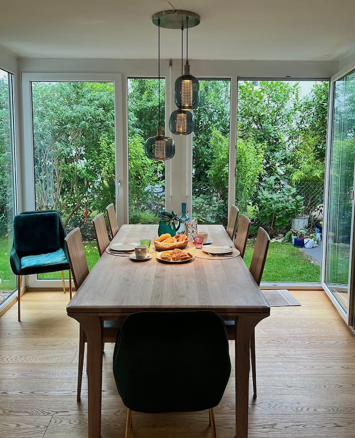 Near Octoberfest: 2 Bedrooms, Bathroom & Kitchen - Munich