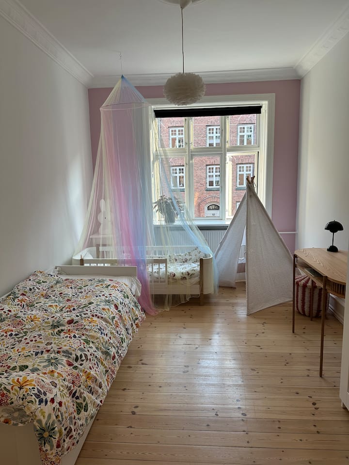 Family Friendly 2 Bedroom Apartment - Kopenhagen