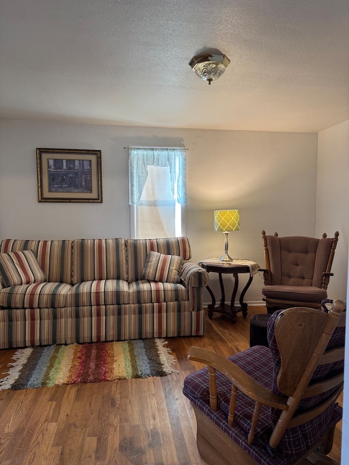 Mountain View Country Cottage - Pierce, CO