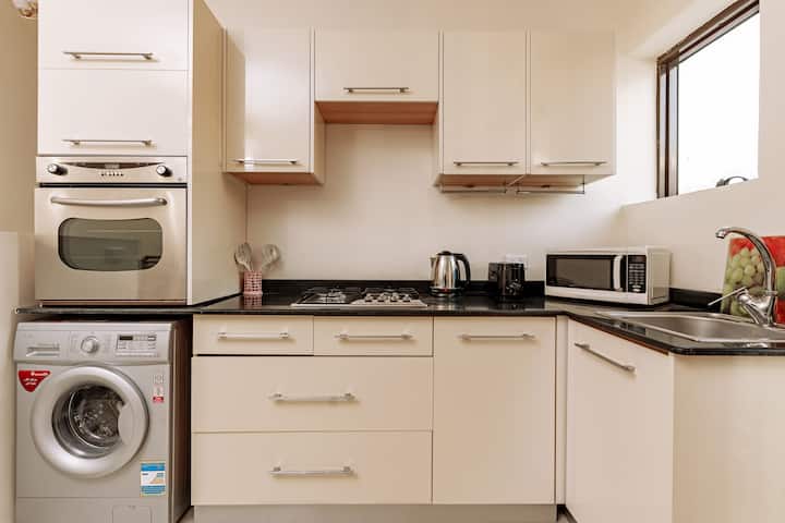 2 Bedrooms Apartment Near To Marina,beach Access - Hurghada