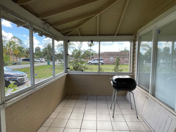 Cozy Cottage Near Beach, Restaurants And Fun - Naples, FL