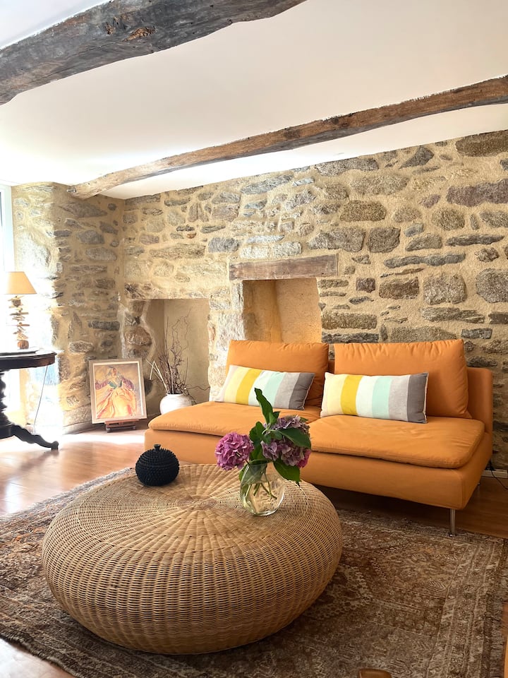 Maison De Charme, Pensee Pour Les Vacances - Douarnenez