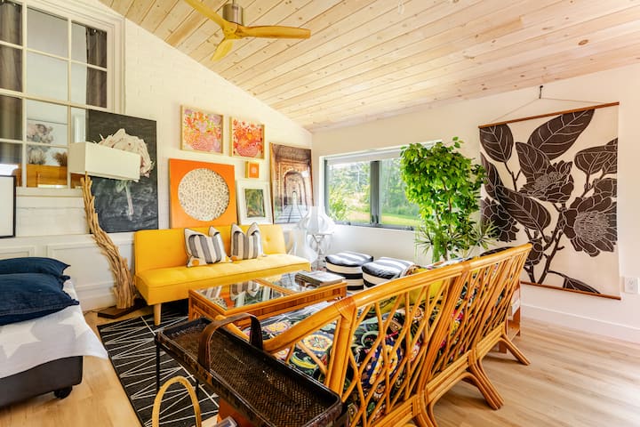 3 Bed Pec Home Loads Of Style 1/2 Hr To Sandbanks! - Prince Edward County