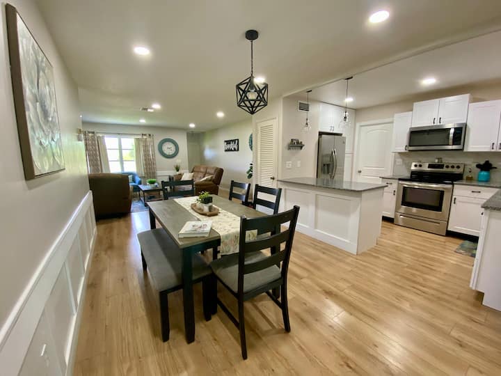 Cute Cozy Clean Canal Getaway Fishing, Birds 3b/2b - Port Charlotte