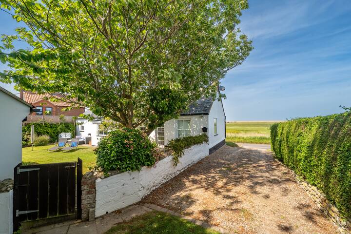 Fridays Barn (2) - Blakeney