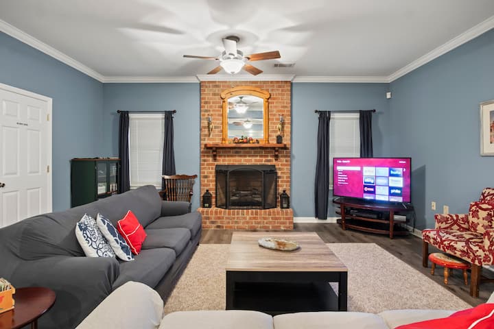 Quiet & Spacious 2-br Suite - Sleeps 3 - Athens, GA