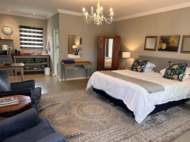 Steenkoppies Estate Semi Self Catering Unit 2 - Magaliesburg
