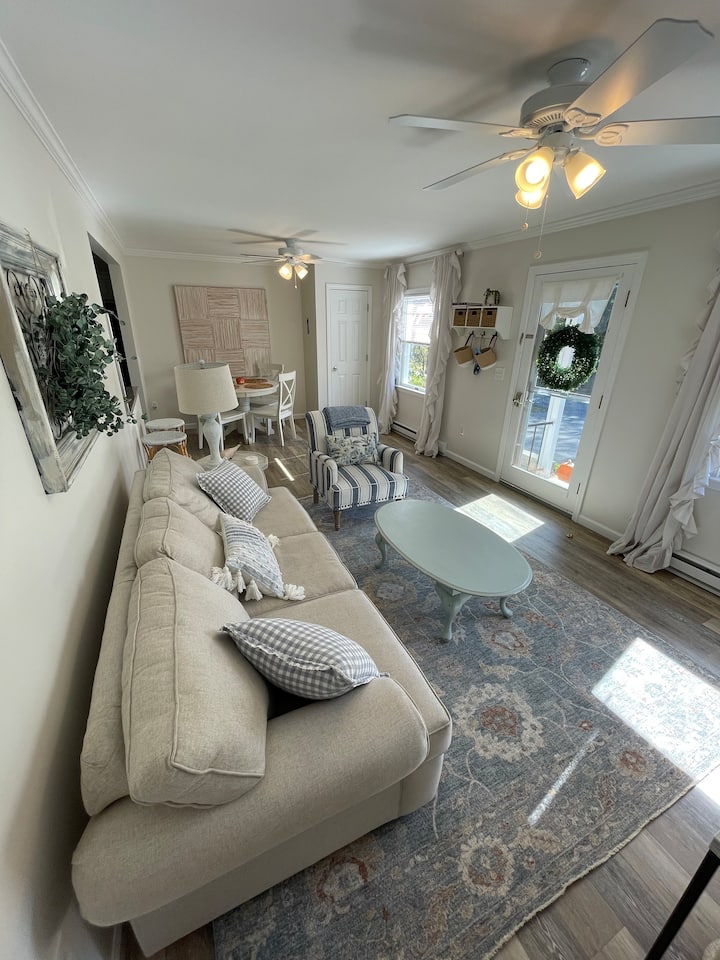 Mind Over Mystic Cottage - Mystic, CT