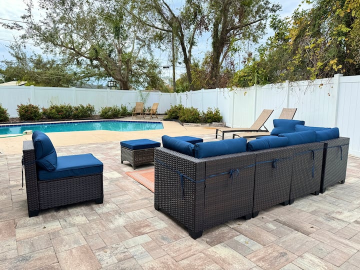 5br/3bth Pool Home Close To Airport + Parks! ♥★♥★ - Orlando, FL