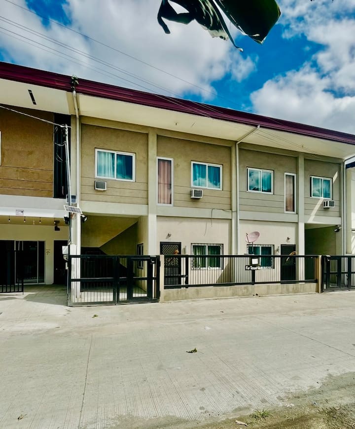 La Jolla 15 Pax Vacation House / Davao City - Davao City