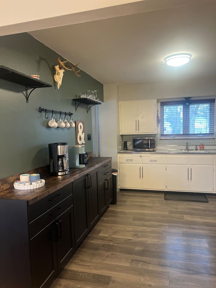 3 Bedroom House - 1 Block From Broad Ripple Ave - Crows Nest, IN