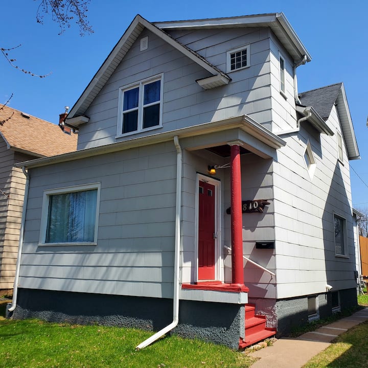 ★Lake Superior Style★7 Miles To Canal Park!★ - Duluth, MN