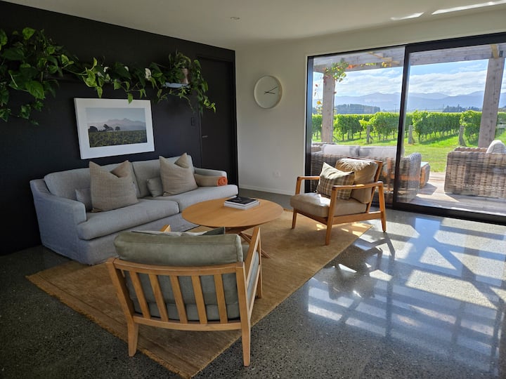 Il Piccolo. The Little One. Luxurious And Tranquil - Blenheim