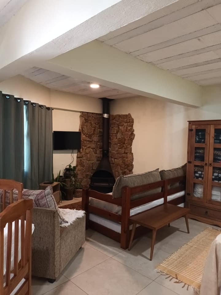 Flat C/ Lareira 
S/escadas 3 Min Centro Histórico - Petrópolis