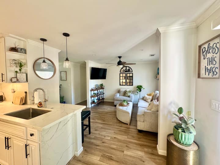 2 Bedroom/2bath, Big Backyard, Walk To Everything - Pleasant Hill, CA