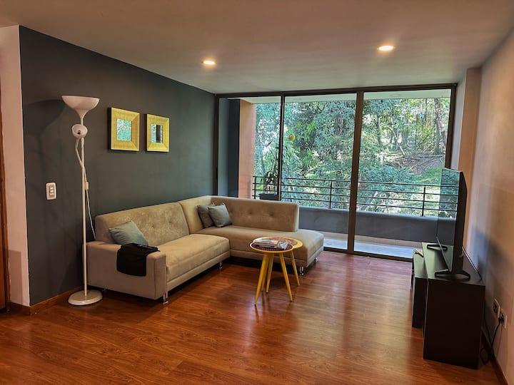 Comfort, Balcón Y Naturaleza A Pasos De Plazamayor - Medellín