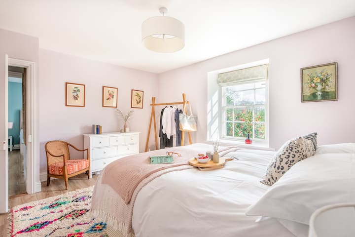 Beautiful Charlestown Cottage - 2 Mins To Beach - St Austell