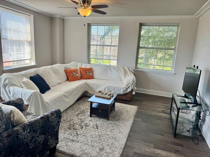 Home Away From Home 1bed/1bath With Gym & Terrace! - Schenectady, NY