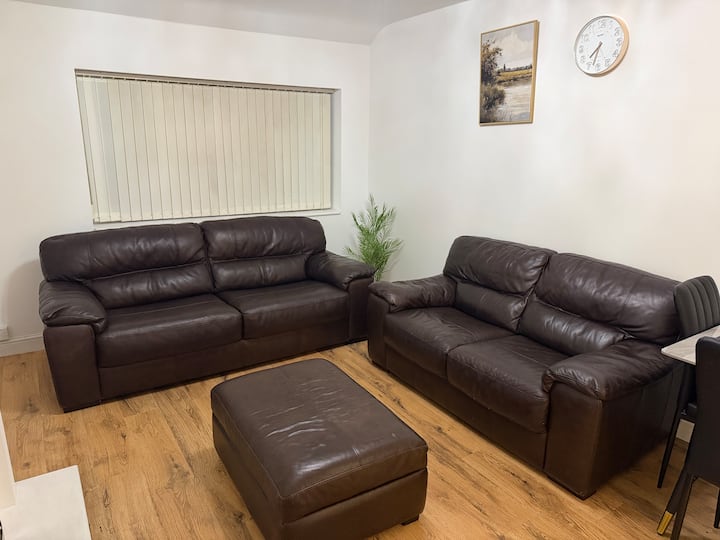 Tranquil Home - Salford