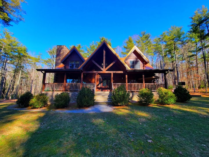 Simply Southern Winter Retreat - Winterplace Ski Resort, WV