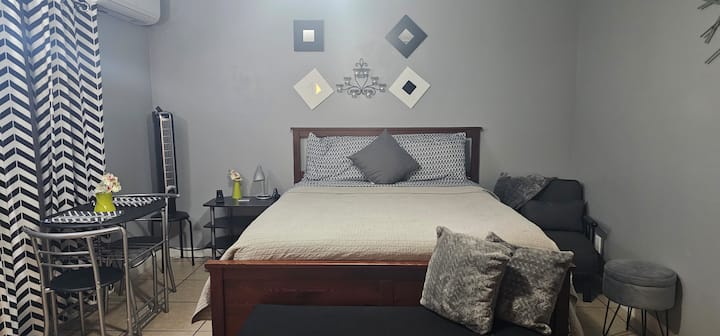 Lucy's Place - Orlando