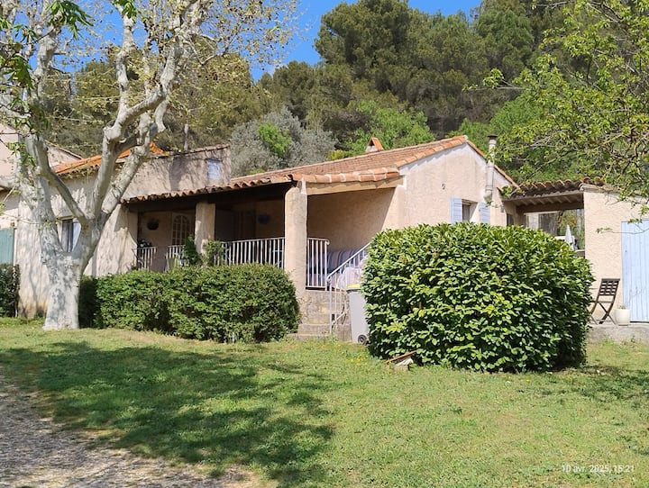 Maisonnette  à L´ombre D´un Platane - Éguilles