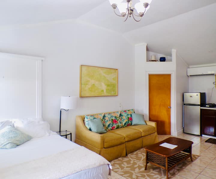 Moana Stays #2, Just 3 Mins From Airport - American Samoa