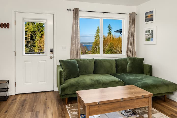 The Mint & Marble Retreat | Elegant Lofall Escape - The Point Casino & Hotel