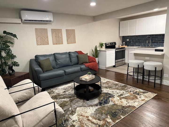 Cozy & Quiet Townhome 5m To Downtown Denver - Denver, CO