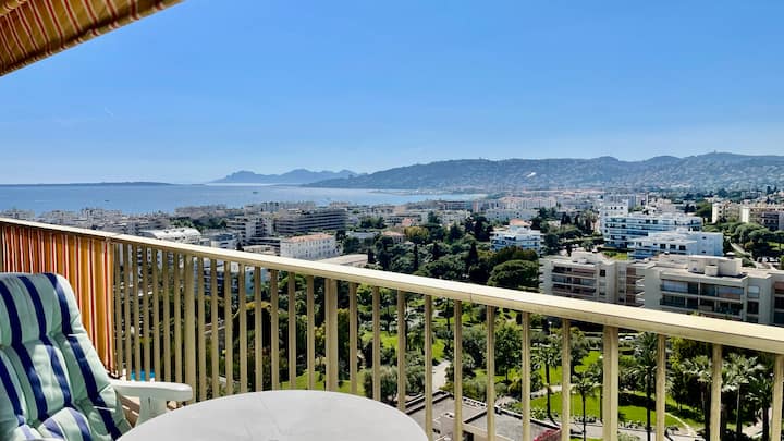 Vue Mer-piscine-climatisé-plage 7 Min  à Pied - Antibes