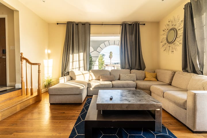 Bright - Lofty 5bd/3.5ba 15 Min To Sf + Sfo - 데일리시티