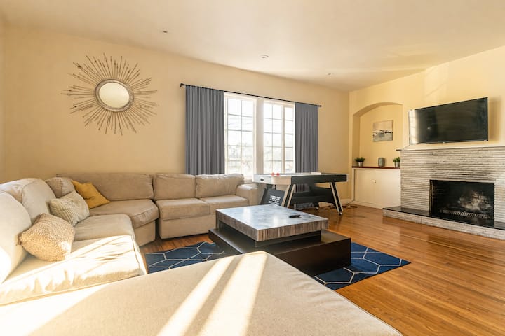 Bright - Lofty 5bd/3.5ba 15 Min To Sf + Sfo - Brisbane, CA