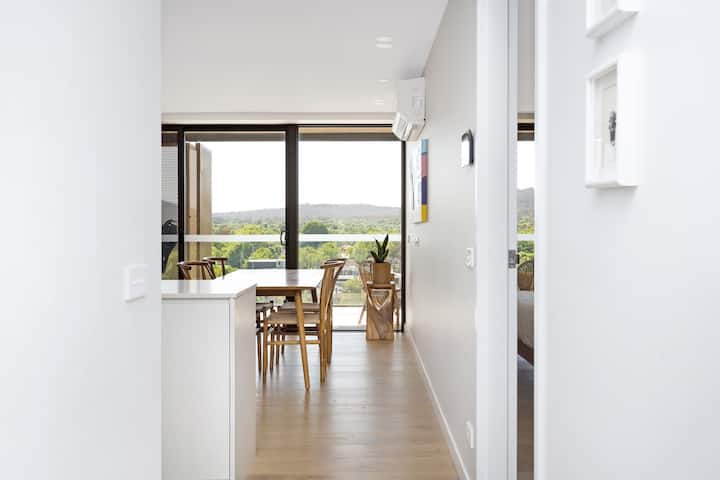 @Dickson 2br W/ Ev, Balcony, Close To Cbd, Parking - GIO Stadium Canberra