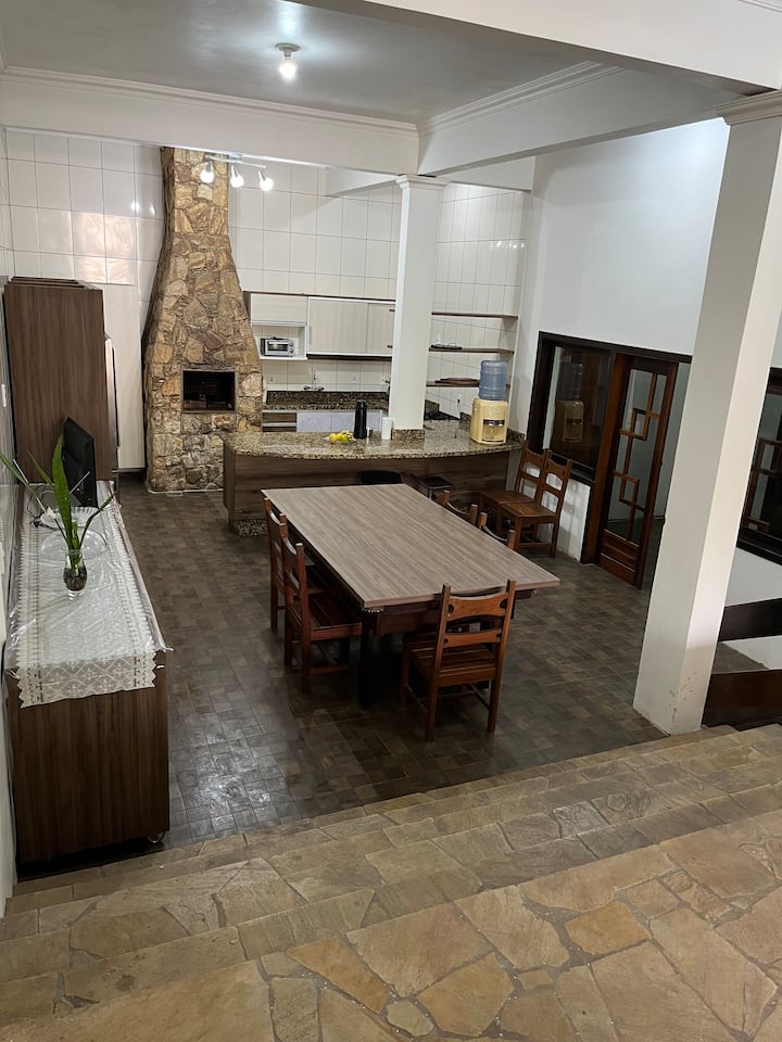 Ampla Casa Para Grupos - Próximo Da Vila Germânica - Blumenau
