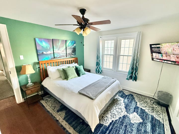 ☆ Broadripple| Restaurants| Bars| Bonfire| Parking - Keystone at the Crossing - Indianapolis