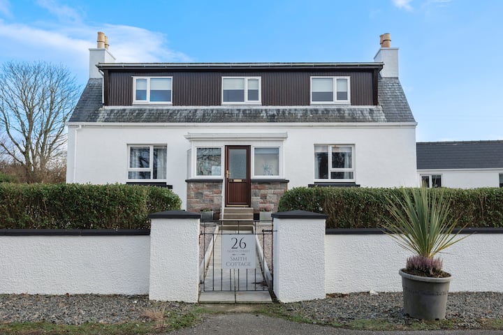 Smith Cottage Near Stornoway, Airport & Ferry - Stornoway