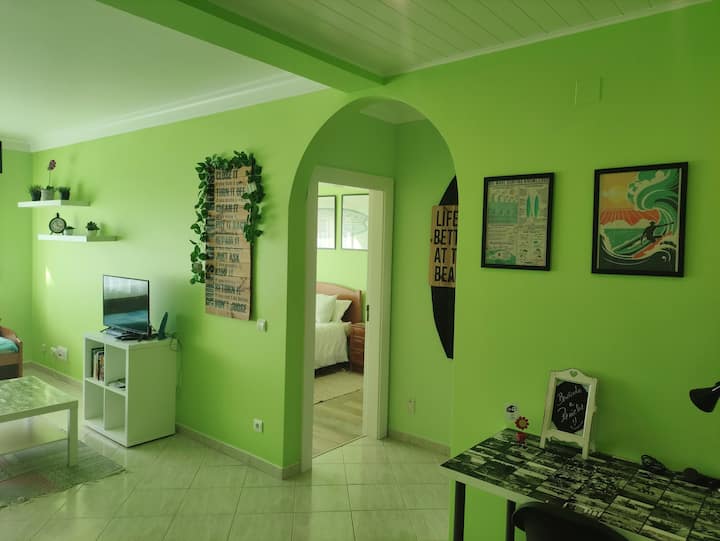 Peniche Beach Apartment - Walk To The Bay - Peniche