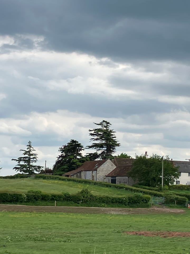 Garslade Farm-old Dairy Annex - Glastonbury