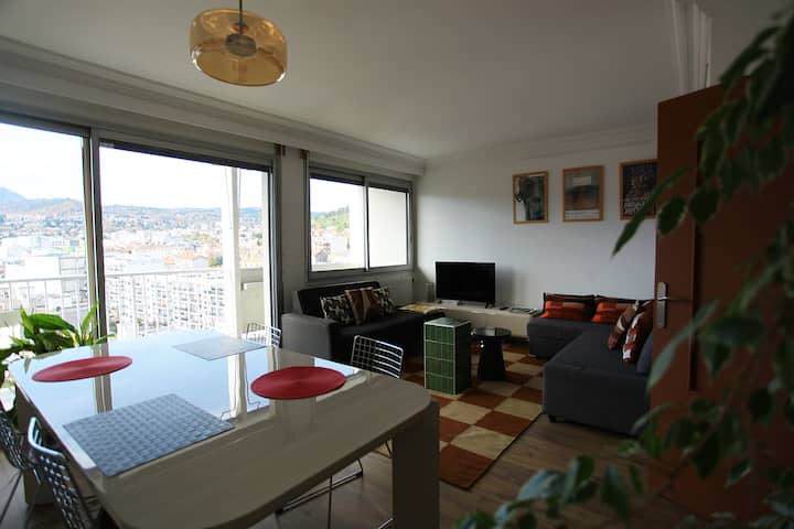 Grand T2 Panoramique + Parking Privé - Orcines