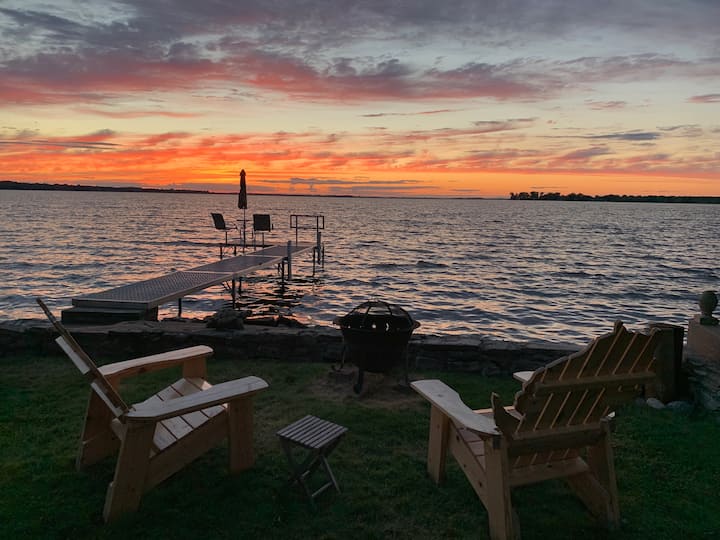 Lakehome!
Relaxing!
Cozy!  
Amazing Sunsets! - Oshkosh, WI