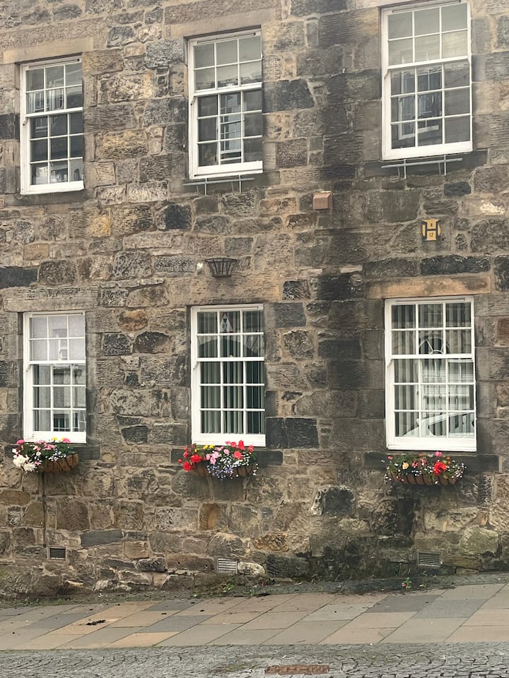 Mar Apartment - Stirling