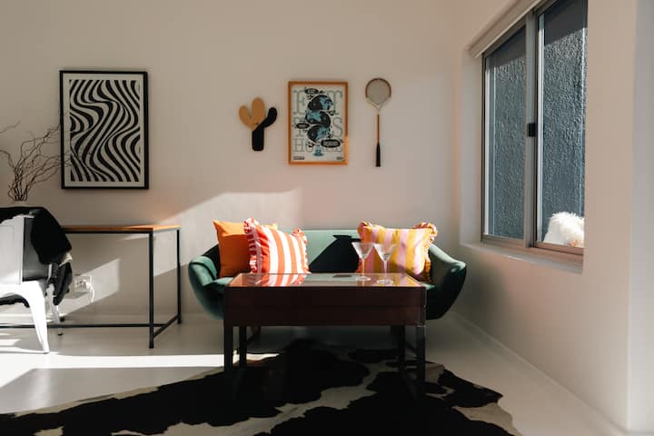 Top Floor Studio Close To Beachfront - Cape Town