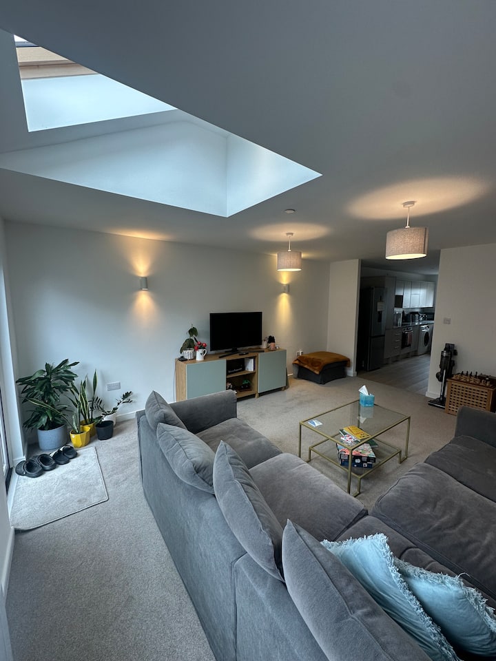 3 Bedroom Home In The Heart Of Caldicot - Caldicot Castle